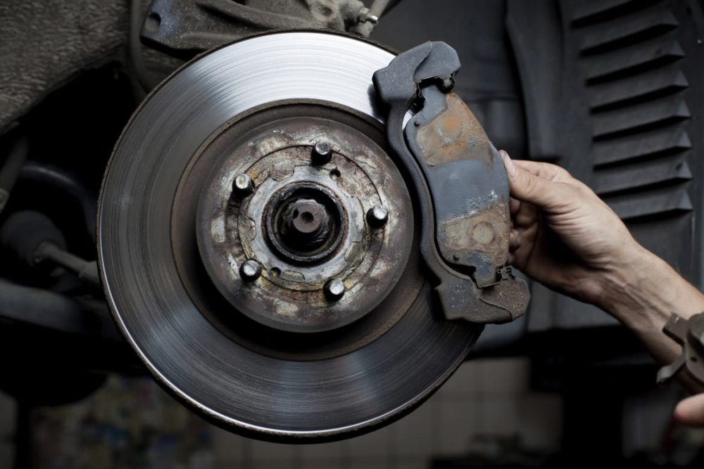 Disc Brake vs Drum Brakes | Which is the Best Braking System?