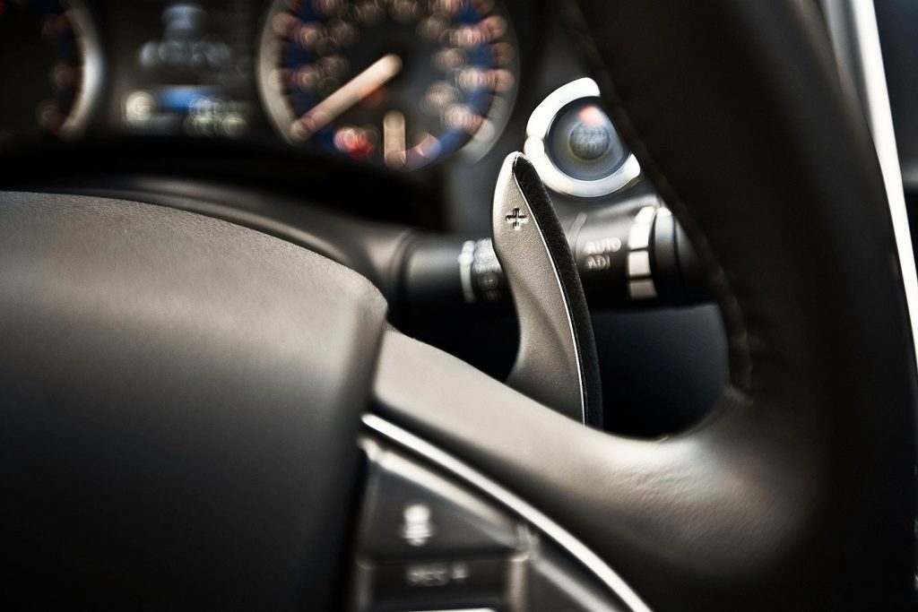10 Useless Car Features That Car Manufacturers Need To Remove