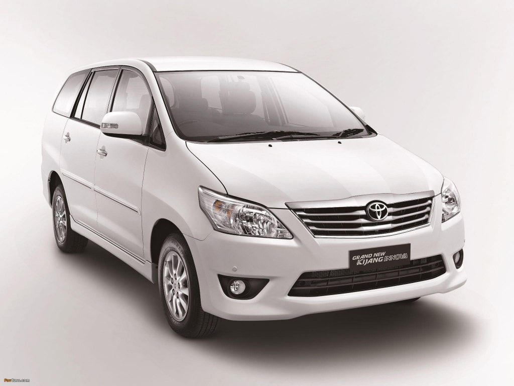 Toyota Innova 2005 vs 2020 Toyota Innova Crysta | MPV Re(Evolution)