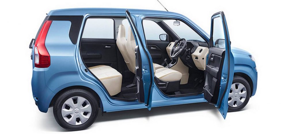 Maruti WagonR vs Hyundai Santro | Battle Of The Economy Hatchbacks