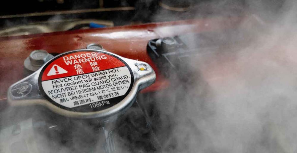 7 Hazards Of Running Your Car On Low Engine Oil