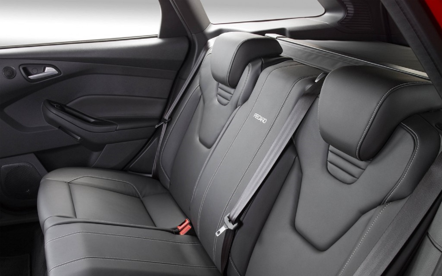 10 Comfort Features That Need To Be Standardized In Modern Cars