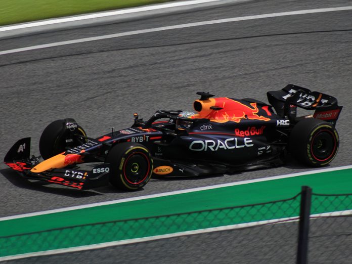 Fastest Formula 1 Cars 2025 – Top Speed, Drivers & Records