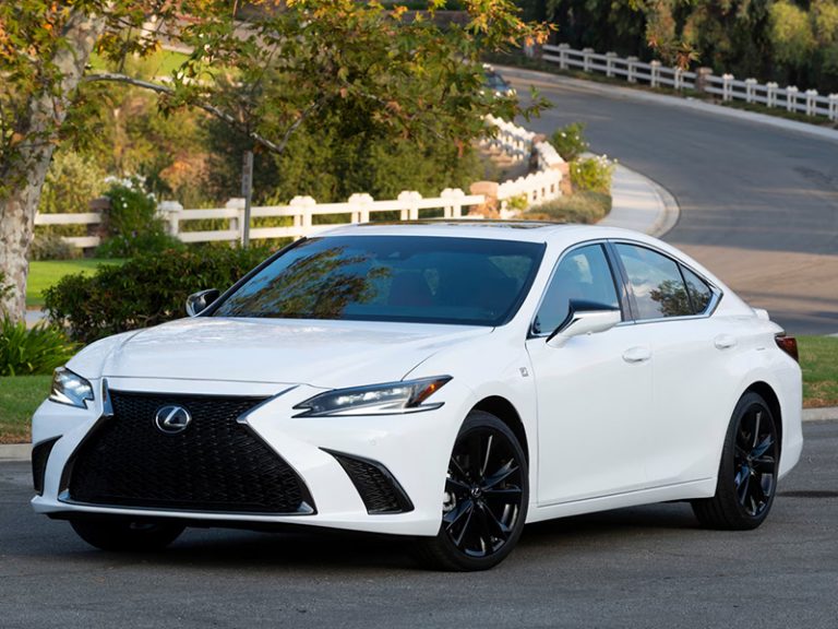 Top 10 Safest Car in the World With Advanced Safety Features