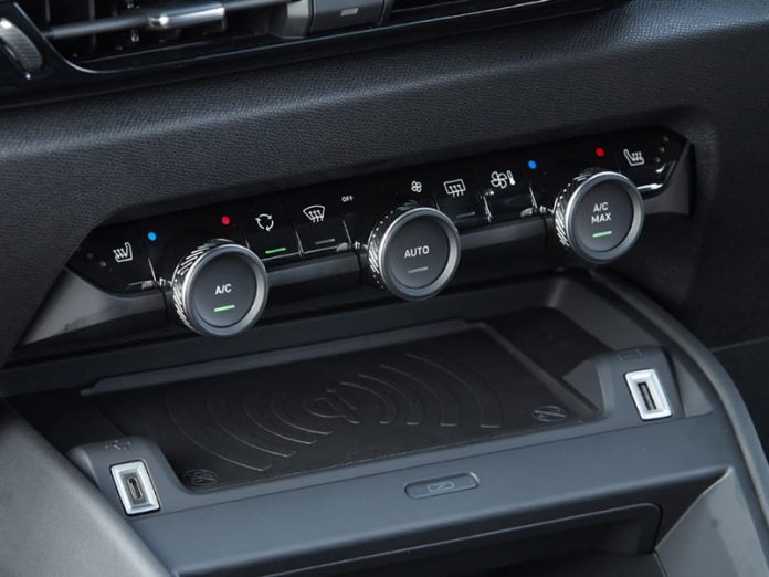 Auto Climate Control in a Car: How It Works & Why It’s Worth It